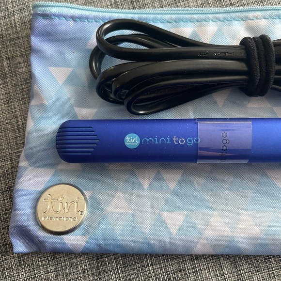 Tiri International | Accessories | Mini Blue Hair Styling Tool With ...